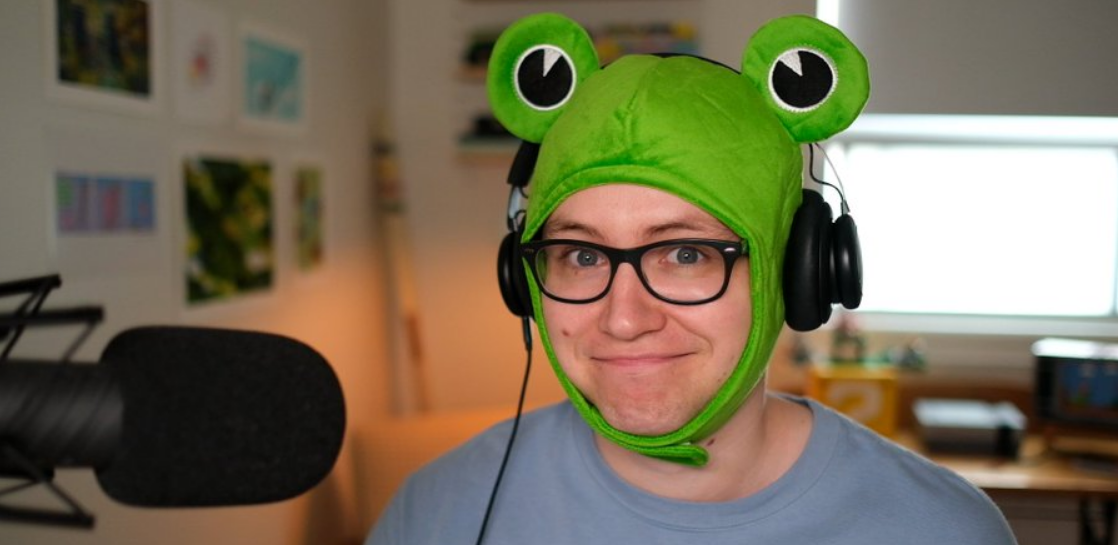 CharlieIssoCoolLike | UK Business Magazine