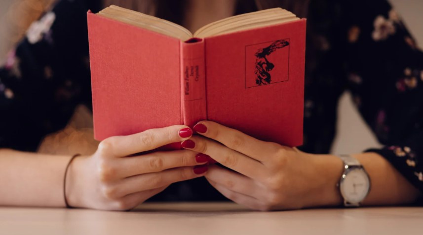 Top 10 Selling Categories In WHSmith Books | UK Business Magazine