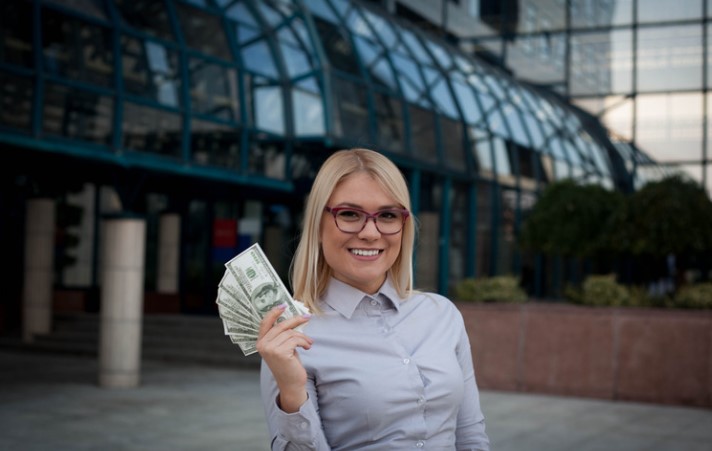 How Can International Students Earn Money in London | UK Business Magazine