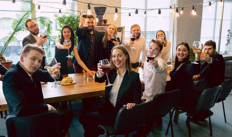 6 Ideas to Create a Healthy Corporate Environment in Your Workspace ...