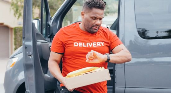 What Time Does Royal Mail Deliver? | A Breakdown of Delivery Times ...