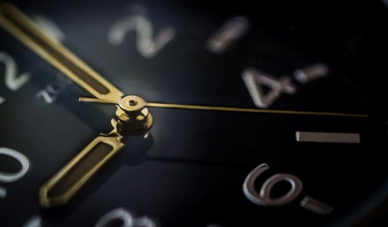 What is Royal Mail Tracked 48? | Benefits, Pricing & How to Use It